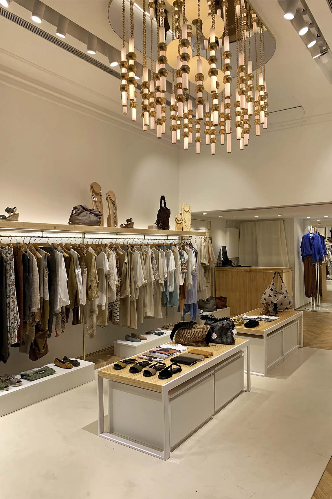 Moda de mujer en Barcelona: estilo y sofisticación | Rivera